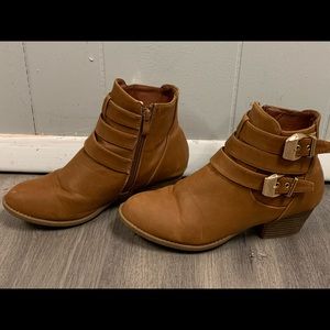 TOP Moda | Shoes | Top Moda Brown Low Heel Ankle Boots | Poshmark